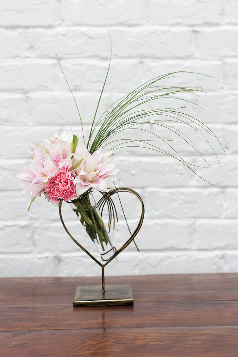 Cupid Heart Stand – City Boy Country Life